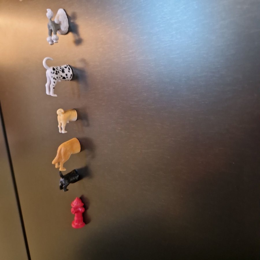 Se produkter som liknar Roliga Hund Magneter på Tradera (671527832)