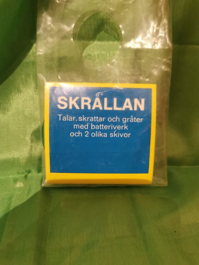 Skiva till Skrållan Docka - Talar, Skrattar och.. | Köp på Tradera ...