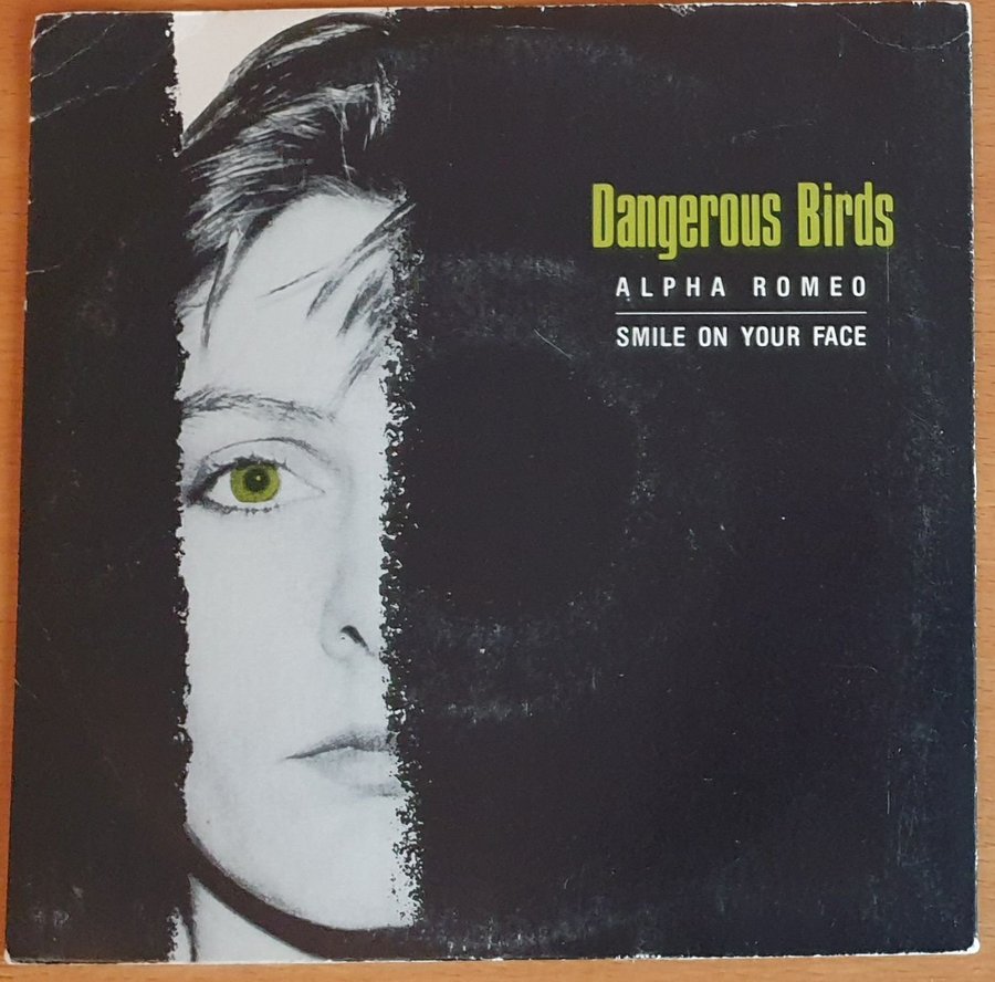 Dangerous Birds - Alpha Romeo / Smile On Your F.. | Köp på Tradera ...