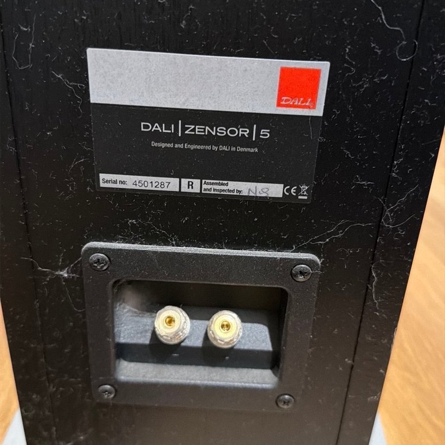 DALI Zensor 5 Högtalare | Köp på Tradera (734324634)