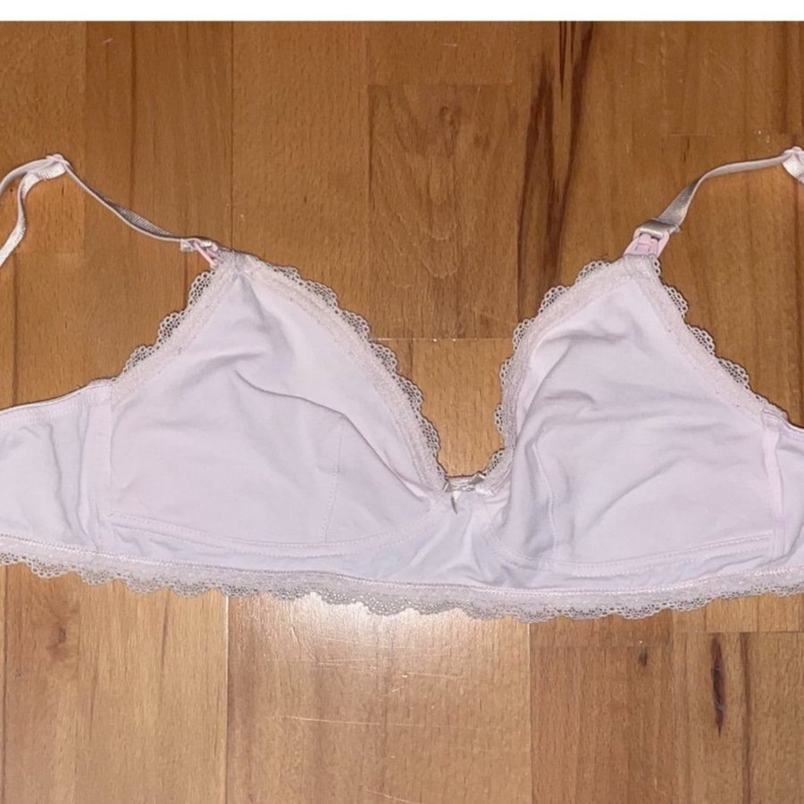 Se produkter som liknar H&M rosa amnings-bh, storlek .. på Tradera ...