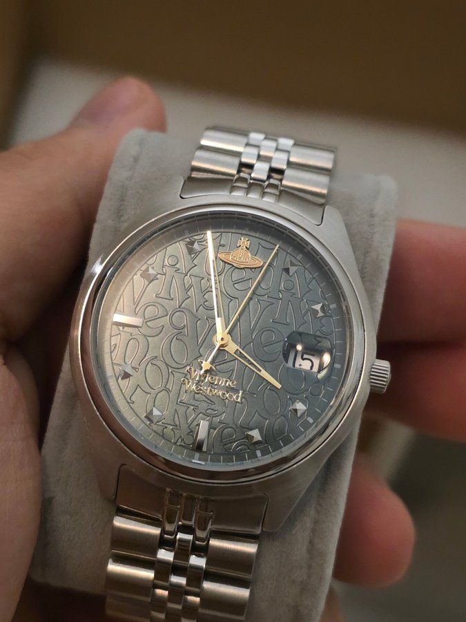 Vivienne Westwood Time Machine Silver Stainless.. | Köp på Tradera ...