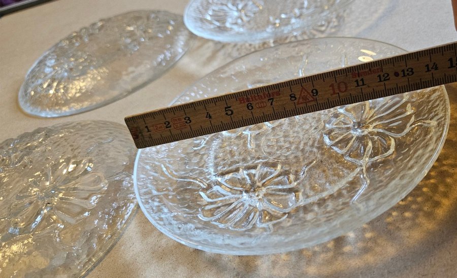 Glasfat, arsetter, vackert blommönster. 4st | Köp på Tradera (708540739)