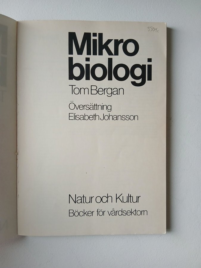Mikrobiologi av Tom Bergan | Köp på Tradera (733485939)