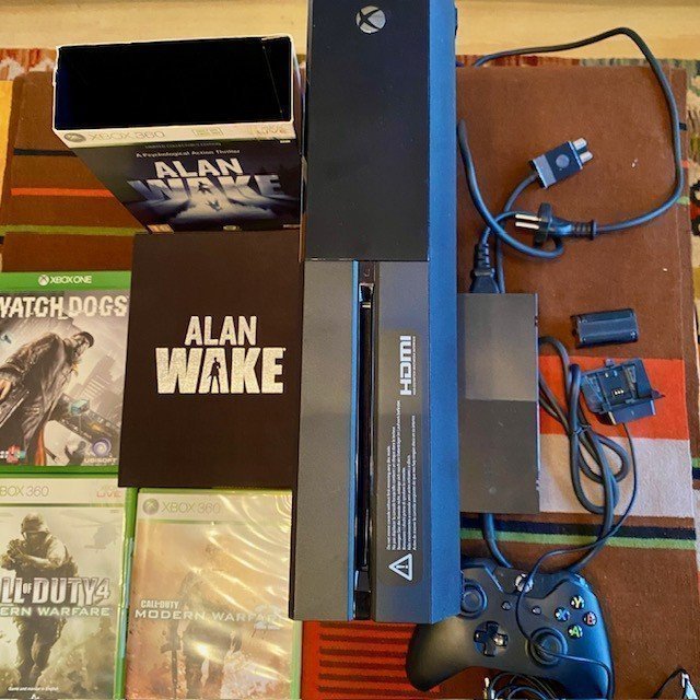 Xbox One console + controller, 8 games - Alan W.. | Köp på Tradera ...
