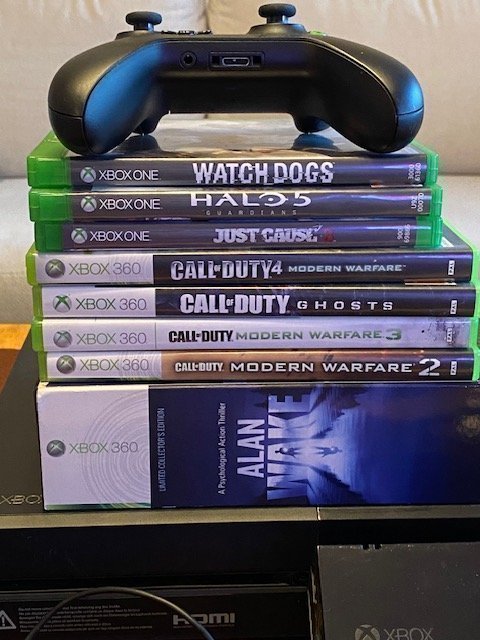 Xbox One console + controller, 8 games - Alan W.. | Köp på Tradera ...