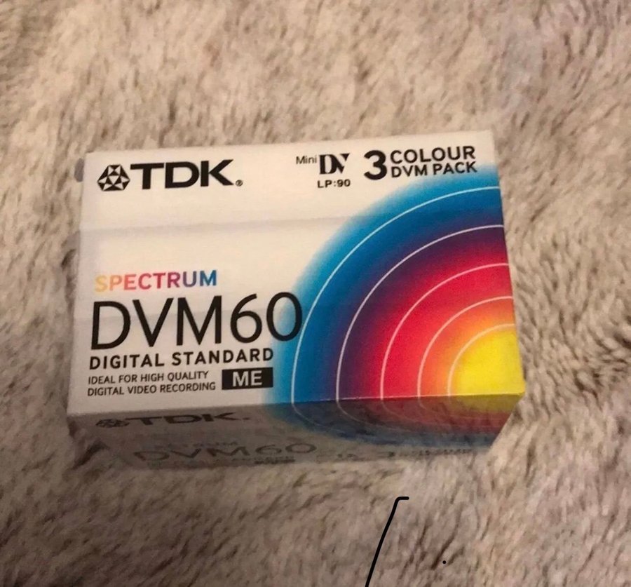 Se produkter som liknar 3 st TDK DVM60 Mini DV-kasset.. på Tradera (688807610)