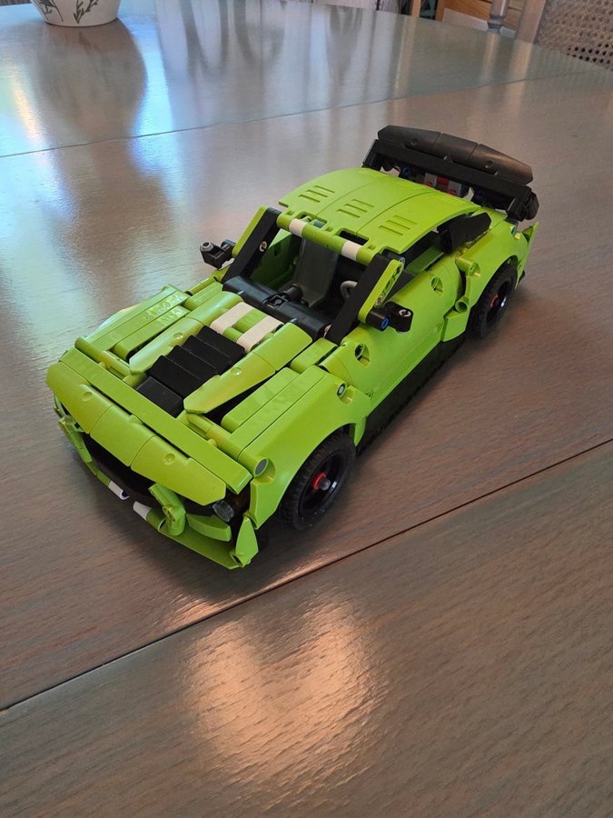 LEGO Technic Ford Shelby GT500 | Köp på Tradera (697146912)