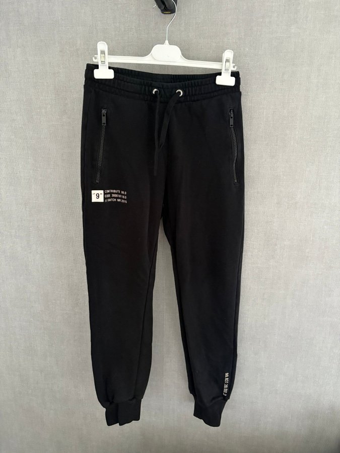 Byxor strl 152 Woxo Kappahl | Köp på Tradera (703195276)