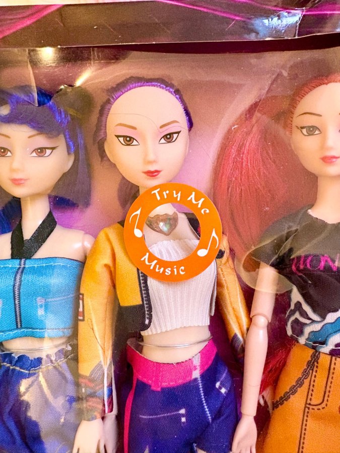 Sjungande Rumi mira zoey huntrix musik demon hu.. | Köp på Tradera ...