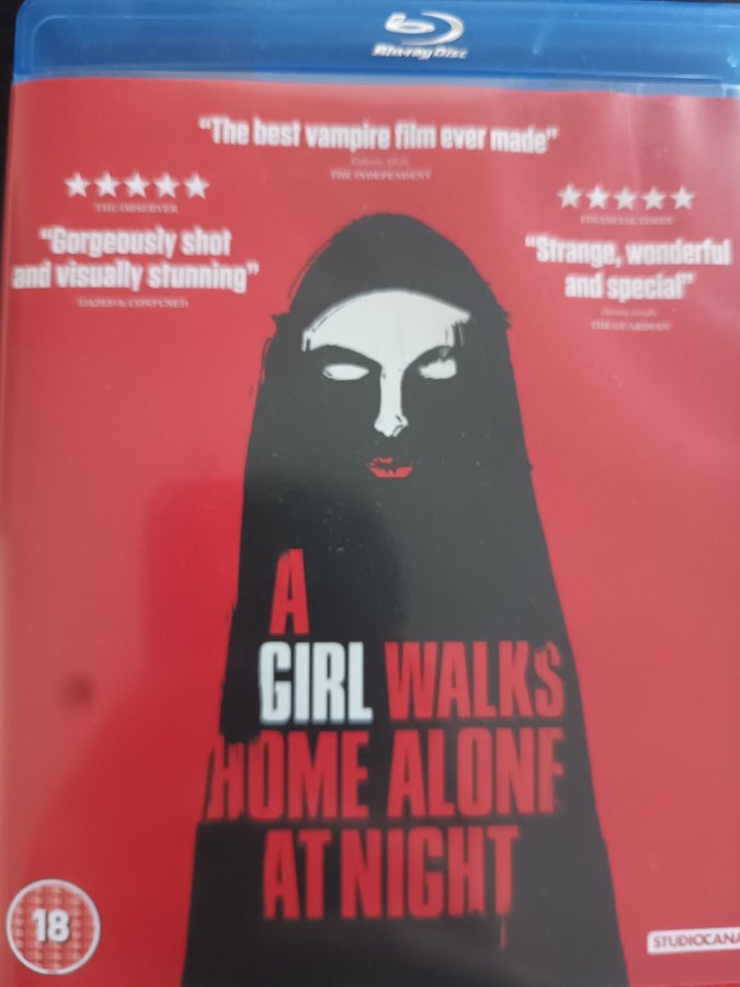 A Girl Walks Home Alone at Night - Blu-ray | Köp på Tradera (713661564)