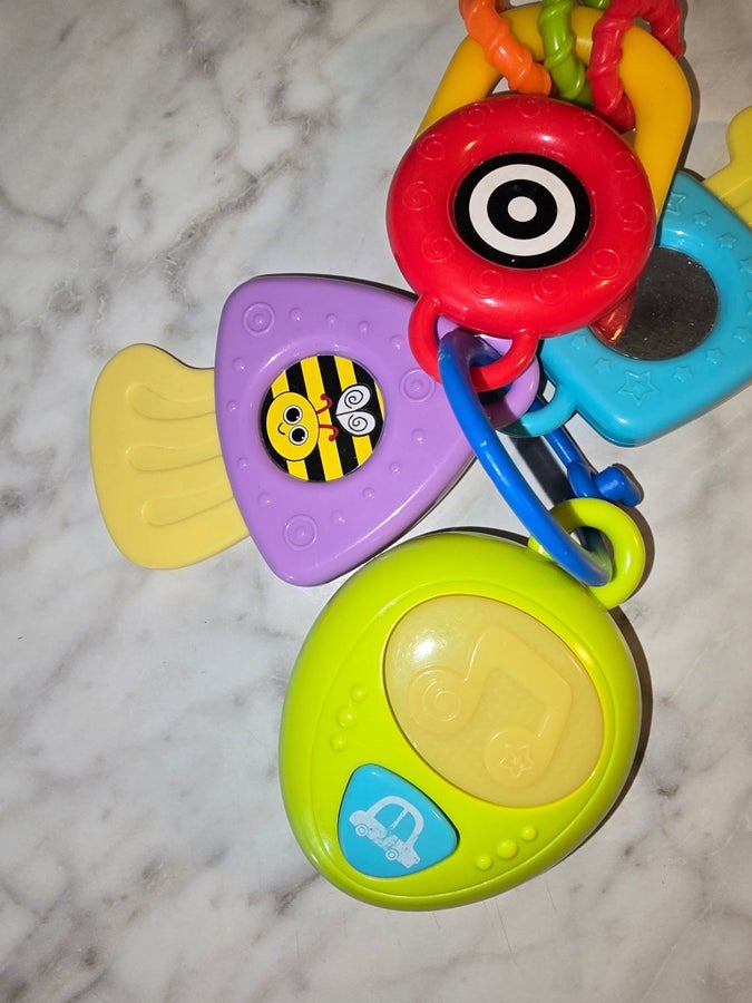 Baby rattle nycklar | Köp på Tradera (736403056)