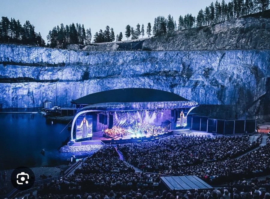 Se produkter som liknar Lewis Capaldi Sittplats Bilje.. på Tradera (704333260)