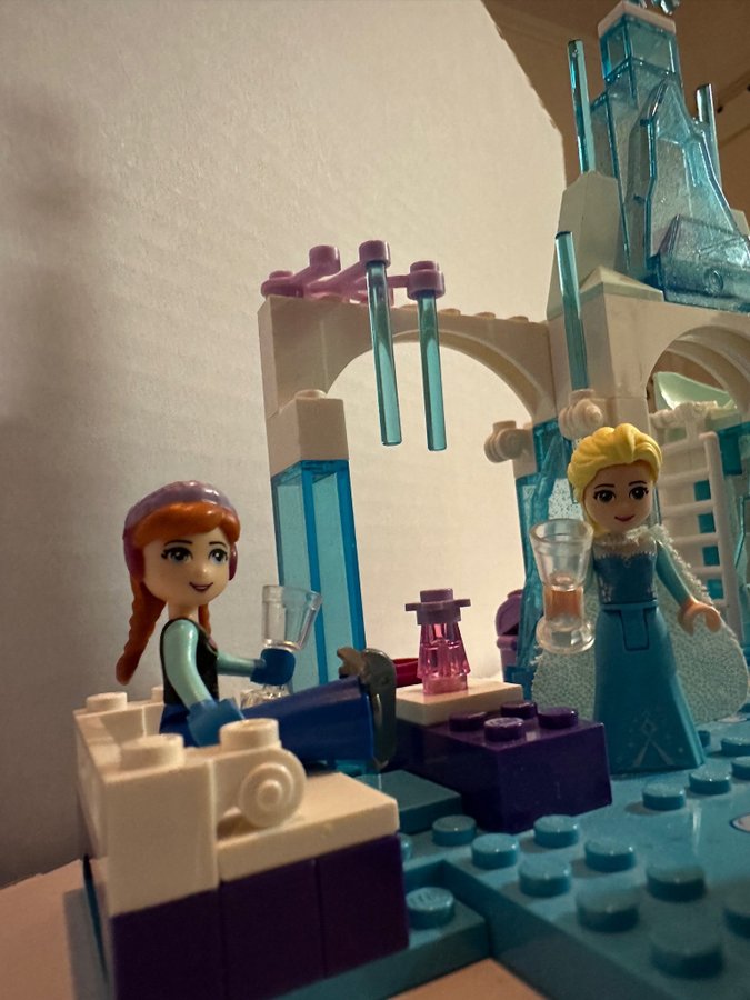 LEGO Juniors 10736 - Elsas Isslott isbjörn Anna.. | Köp på Tradera ...