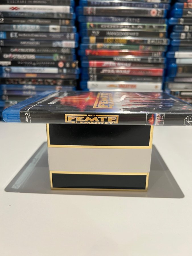 Det Femte Elementet (1997) | Bruce.. | Köp från FemixAB på Tradera ...