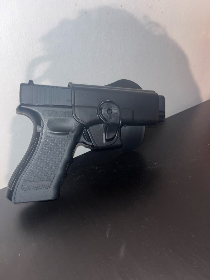 Glock 17 Gen 4 luftpistol med massa tillbehör | Köp på Tradera (711899395)