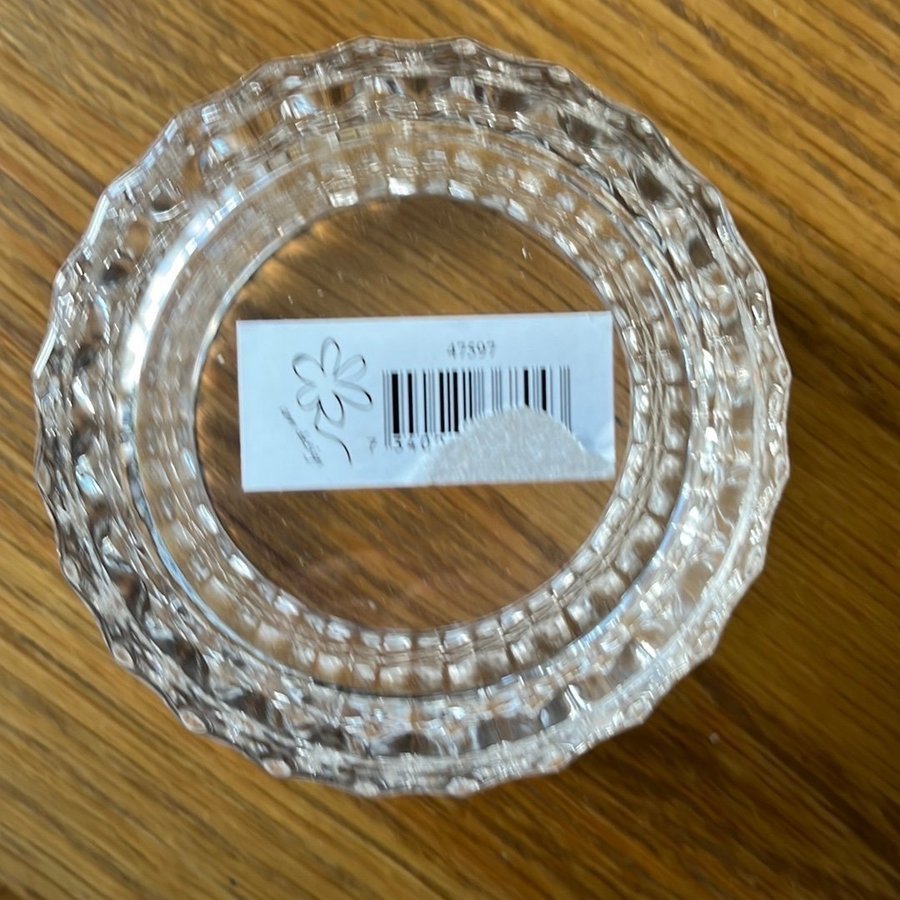 Prydnadsburk i glas med lock | Köp på Tradera (708705933)