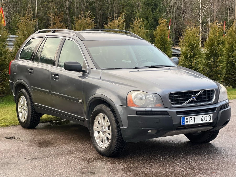 Volvo XC90 7sitsig Fullservad Nybytt kamrem | Köp på Tradera (736111820)
