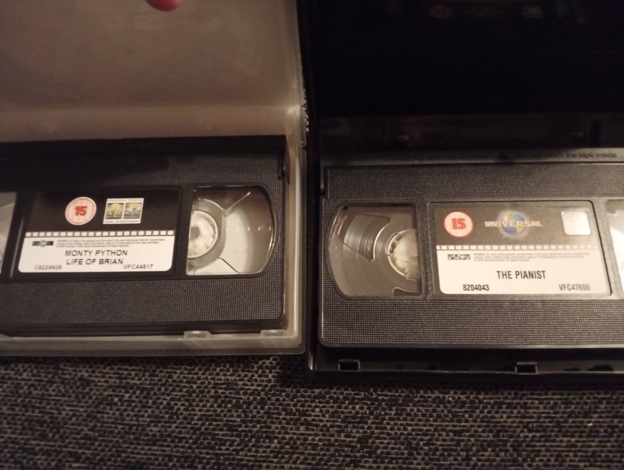 Monty Python - Life of Brian & The Pianist VHS | Köp på Tradera (710602656)