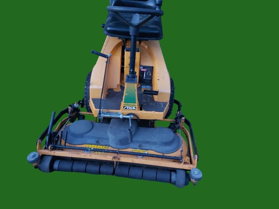 Se produkter som liknar Stiga Villa Stenator Åkgräskl.. på Tradera ...