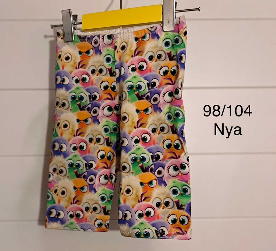 Flerfärgade korta leggings | Köp på Tradera (703216857)