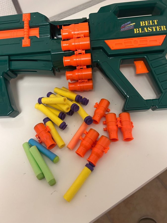 Air Blasters Belt Blaster Leksakspistol | Köp på Tradera (713393718)