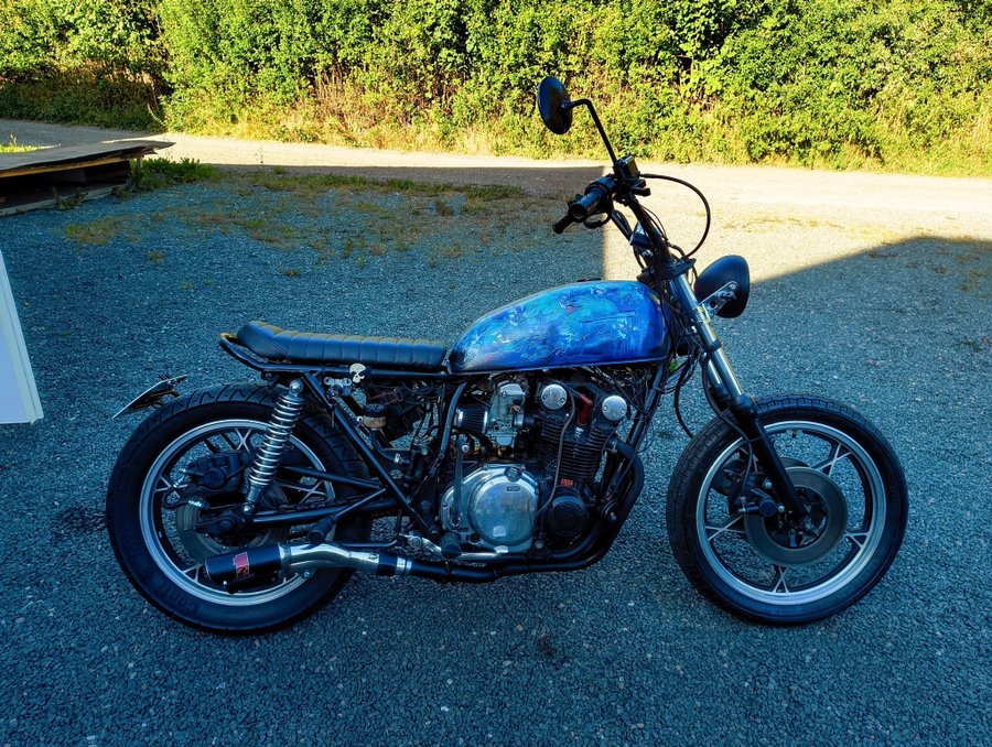 Se produkter som liknar Custom Suzuki GS 550 (total-r.. på Tradera ...