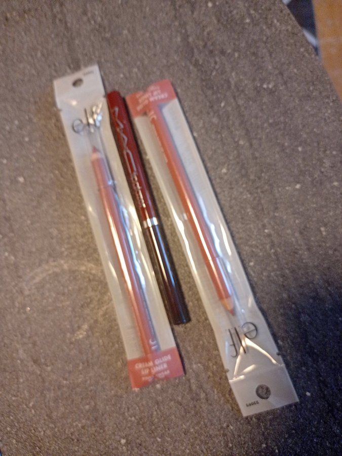 Läppennor från e.l.f och Viva la Diva, tre styc.. | Köp på Tradera ...