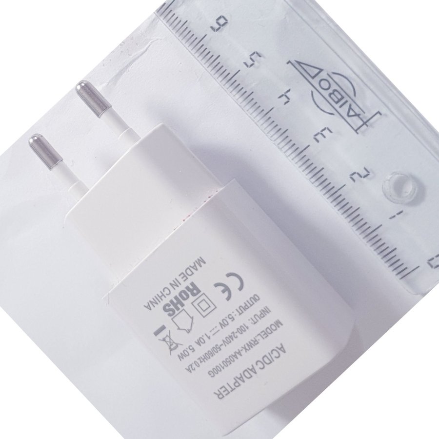 Se produkter som liknar USB Travel Charger 5W - 5V-1A.. på Tradera (696326487)