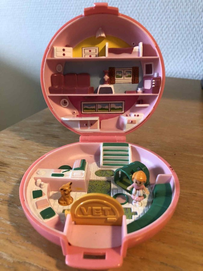Polly Pocket Vet set Veterinär Bluebird toys 19.. | Köp på Tradera ...