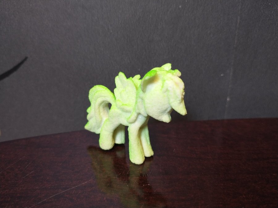 Rainbow Dash figur som växer i vatten My Little.. | Köp på Tradera ...