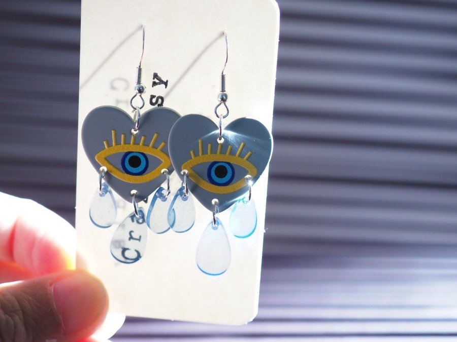Evil eyes tear drop earrings - crying earrings .. | Köp på Tradera ...