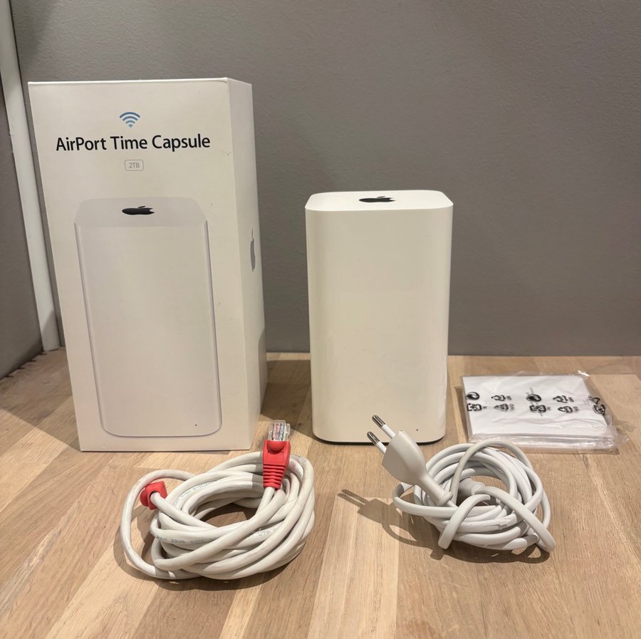 Apple AirPort 2TB Time Capsule - WiFi router oc.. | Köp på Tradera ...
