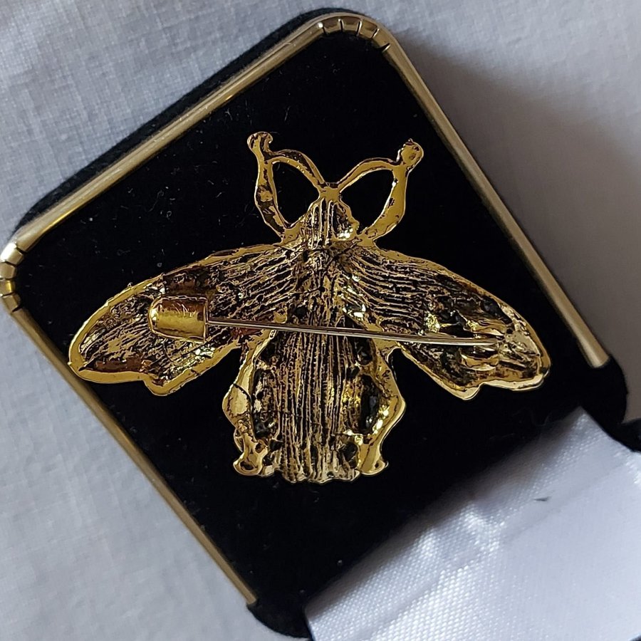 Unisex brosch Fluga/insekt i fin design. | Köp på Tradera (695655188)