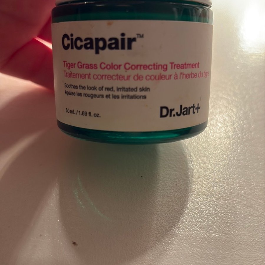 Dr. Jart+ Cicapair Tiger Grass Color Correcting.. | Köp på Tradera ...