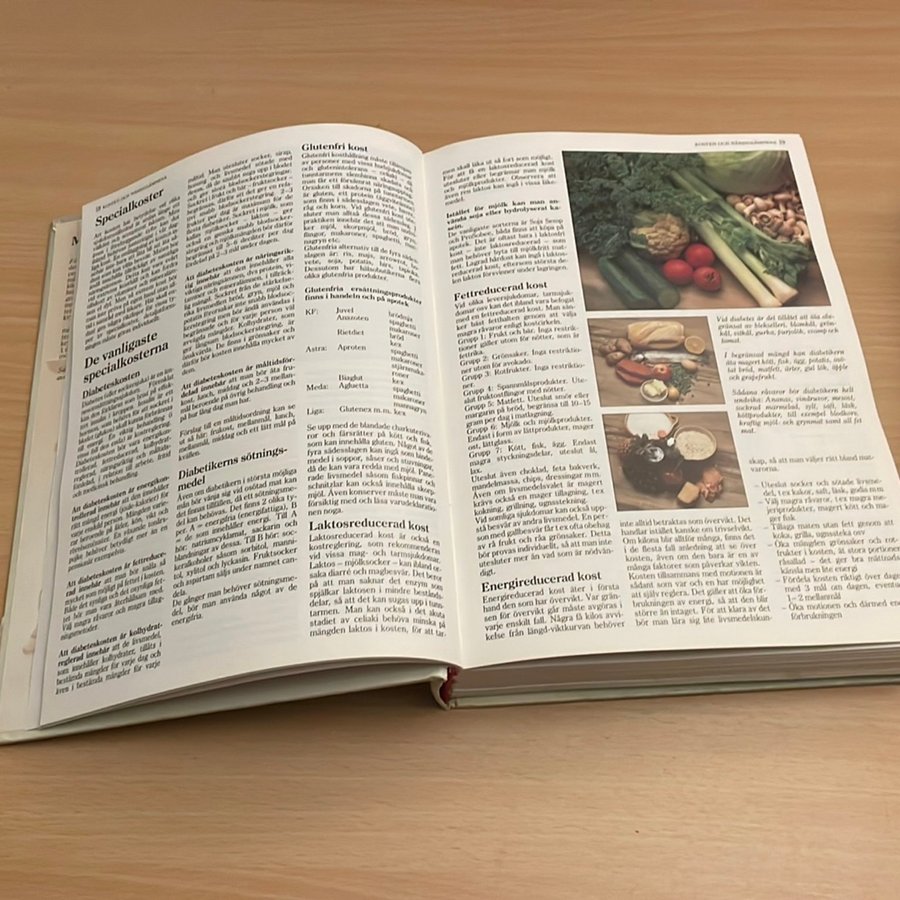 Se produkter som liknar Bonniers Stora Kokbok & Kocka.. på Tradera ... Se produkter som liknar Bonniers Stora Kokbok & Kocka.. på Tradera ...