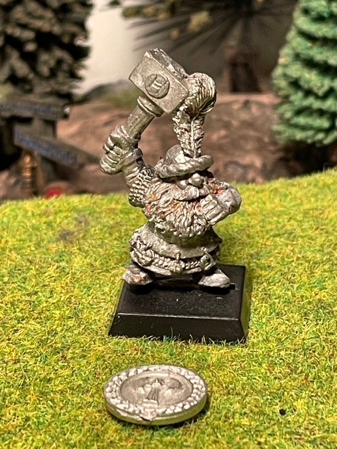 Se produkter som liknar Warhammer Fantasy - Dwarf Ham.. på Tradera ...