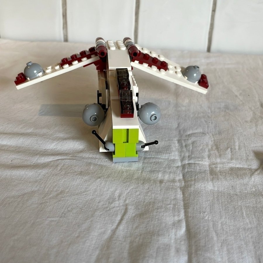 Se produkter som liknar LEGO Star Wars 4490 - Republi.. på Tradera ...