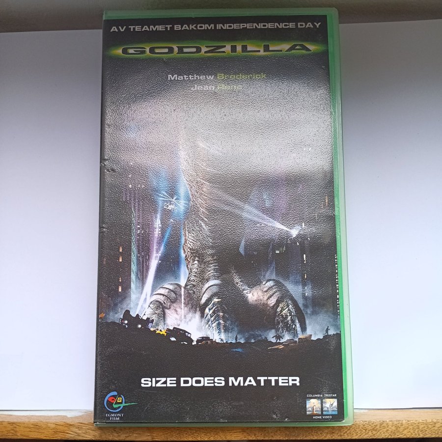 Se produkter som liknar Godzilla VHS - Matthew Broder.. på Tradera ...