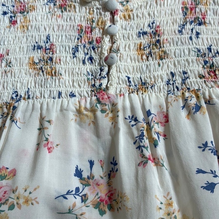 Blus Blommig Vit Smock Knappar Stl S Fin! | Köp på Tradera (732709405)