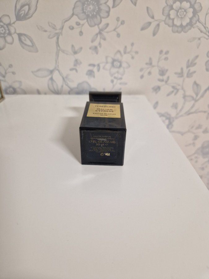 Tom Ford Italian Cypress Eau de Parfum 50ml | Köp på Tradera (708894035)