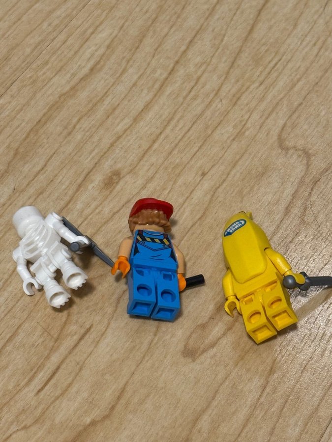 Lego Fortnite 77075 Peely & Sparkplug's Camp | Köp på Tradera (733201464)