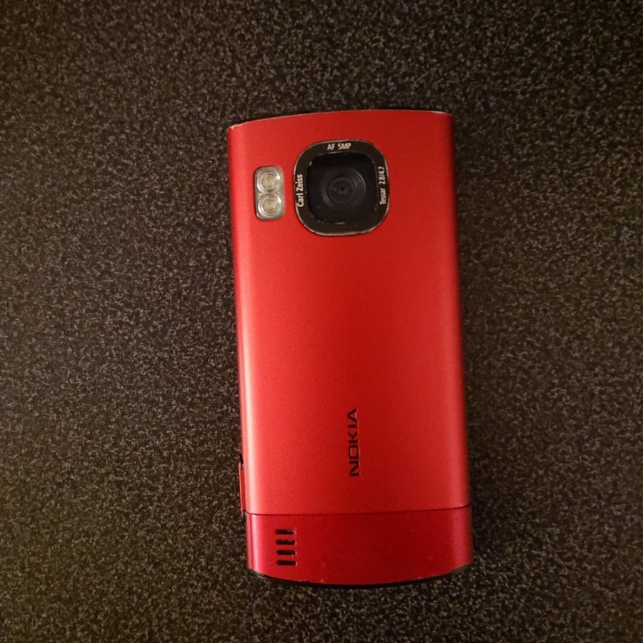 NOKIA 6700 SLIDE Röd med Original Laddare | Köp på Tradera (635270720)