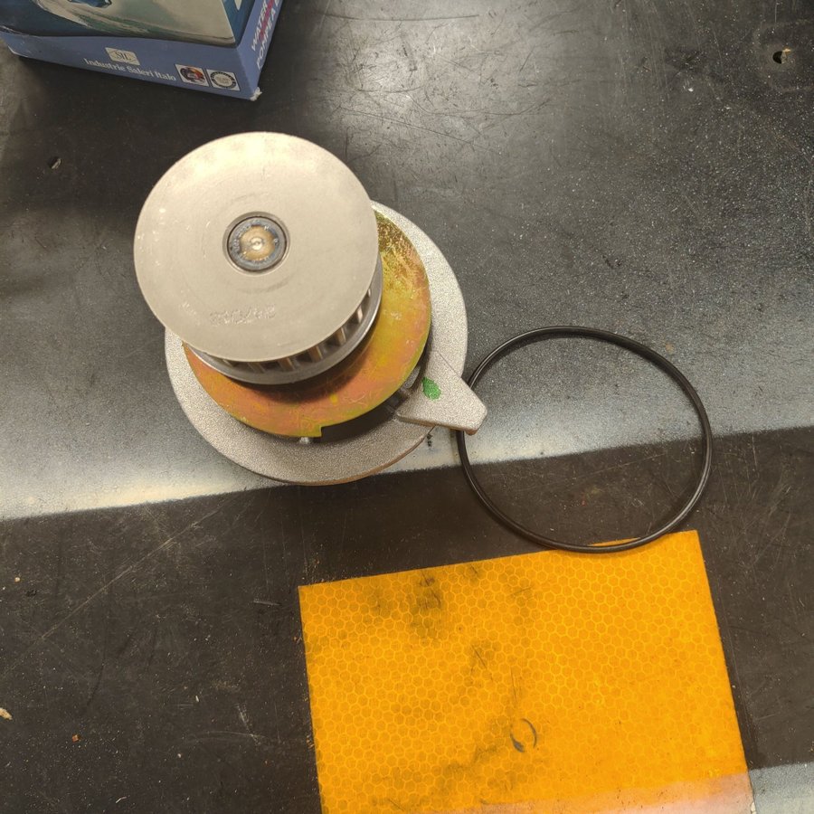 Vattenpump Opel | Köp på Tradera (704329435)