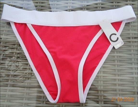 RÖD-VIT BIKINI TROSA CUBUS STRL 42 NYPRIS 199:- | Köp på Tradera ...