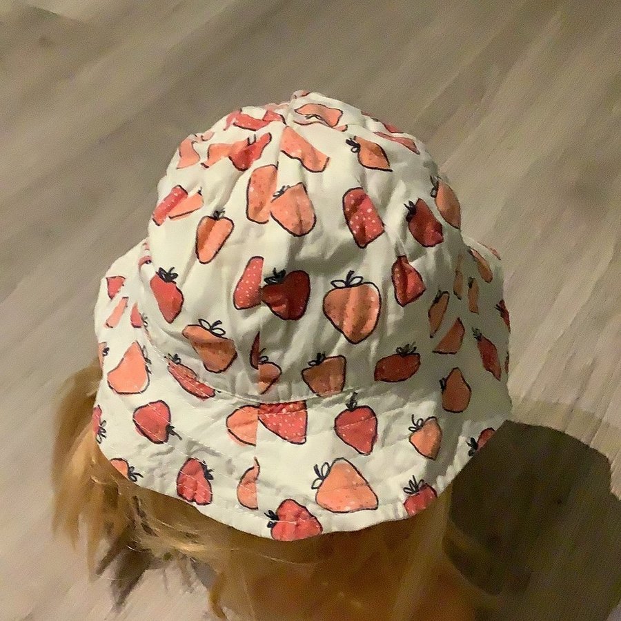 Solhatt hatt mössa storlek 42/44 baby by Lindex | Köp på Tradera ...