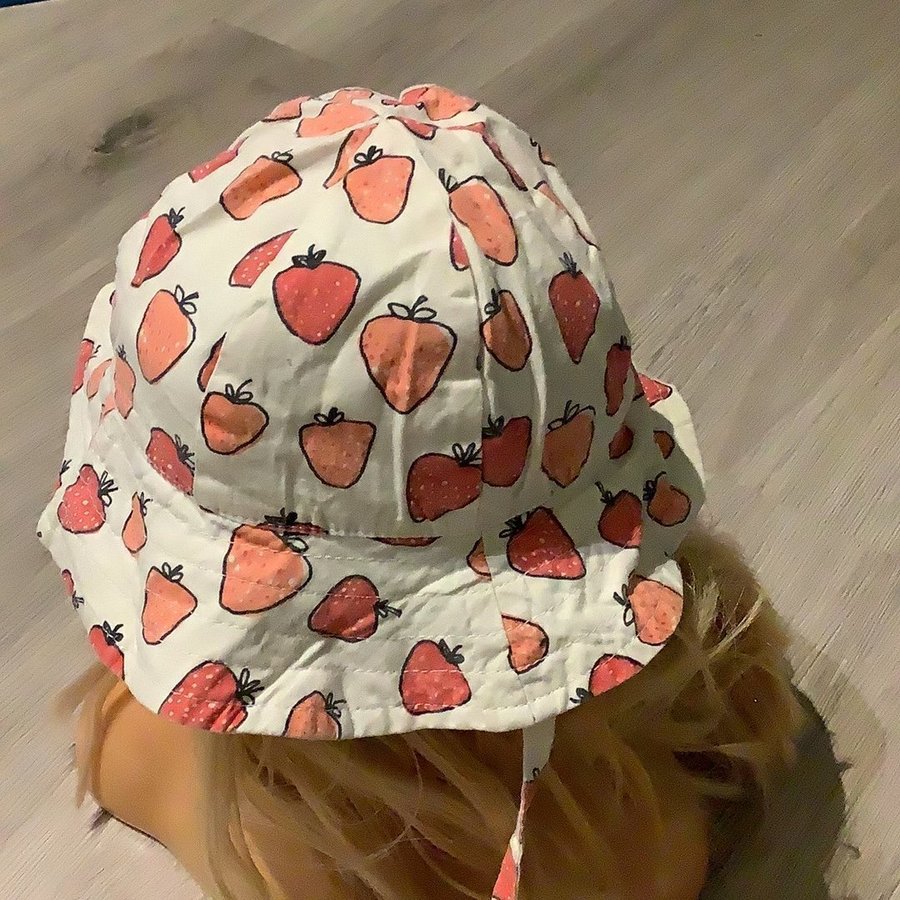 Solhatt hatt mössa storlek 42/44 baby by Lindex | Köp på Tradera ...