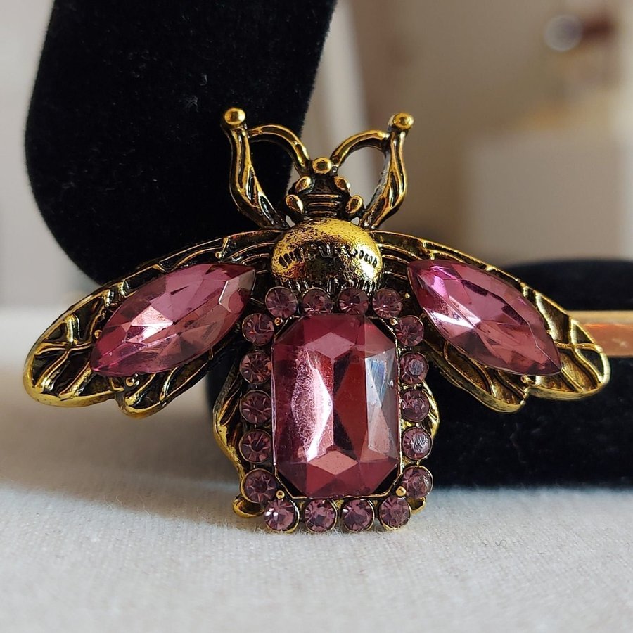 Unisex brosch Fluga/insekt i fin design. | Köp på Tradera (695655230)