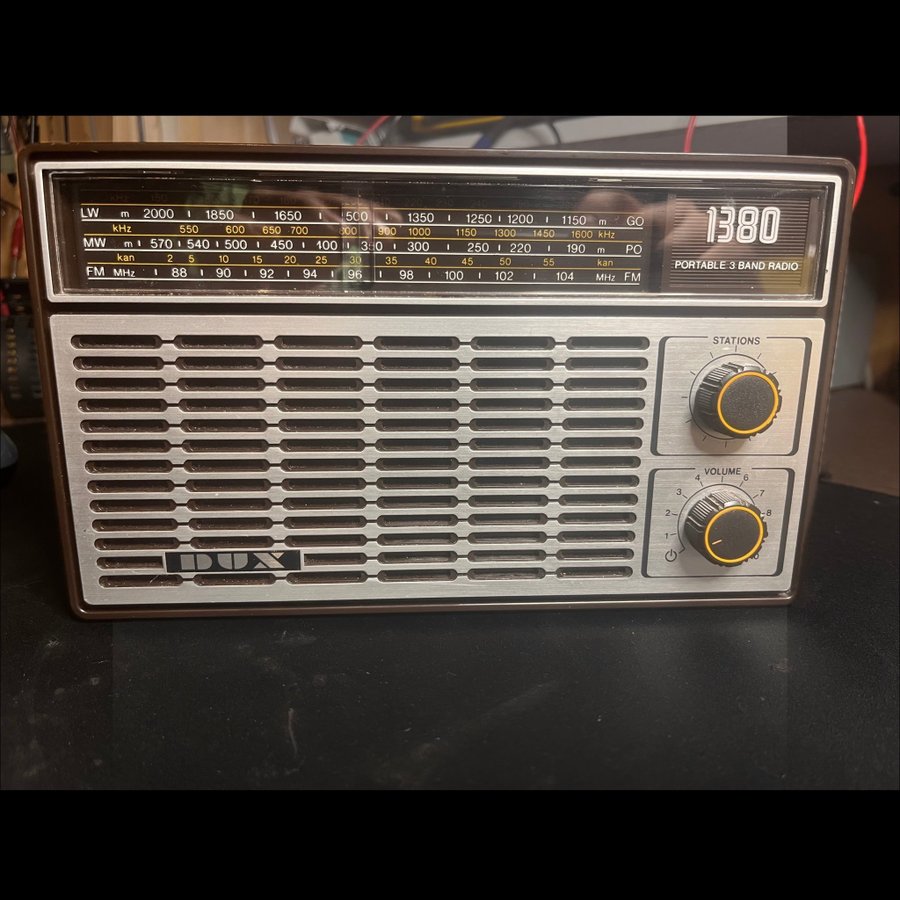 Bärbar radio Dux SX 1380/33 | Köp på Tradera (734048888)