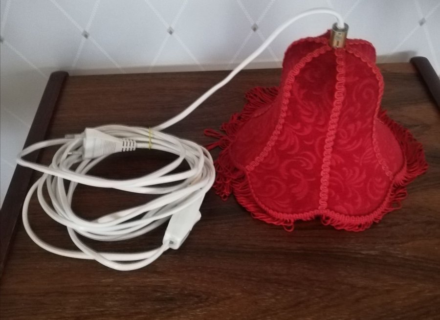 Se produkter som liknar Handgjord röd fönsterlampa / .. på Tradera ... Se produkter som liknar Handgjord röd fönsterlampa / .. på Tradera ...
